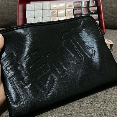 Jual POUCH FENTY BLACK | Shopee Indonesia