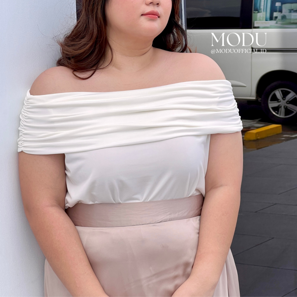 Jual MODU — Anne Scrunch Sabrina Top | Plus Size Jumbo Size Big Size ...