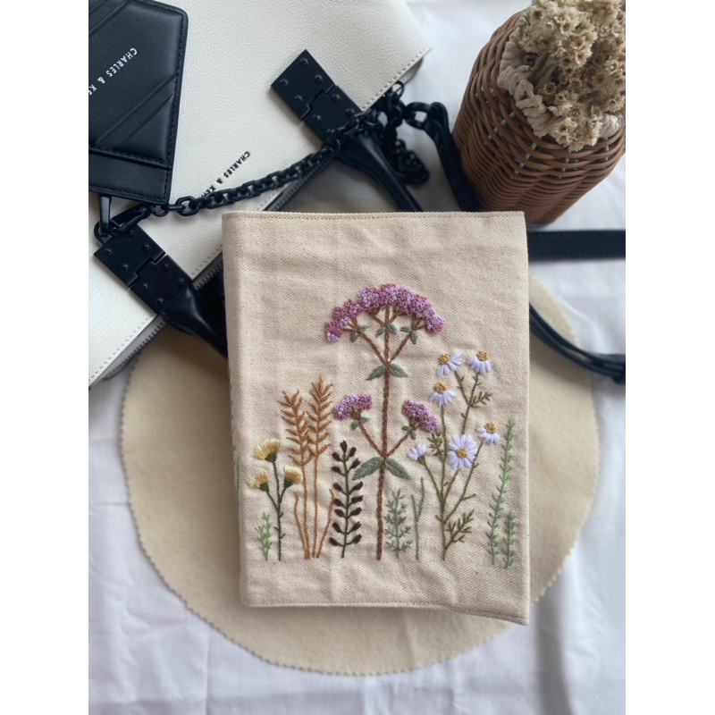 Jual SAMPUL BUKU EMBROIDERY TEMA FLORAL A5 | Shopee Indonesia
