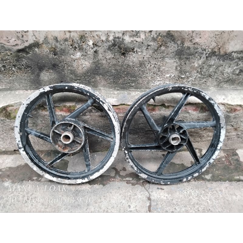 Jual velg pelg bintang racing bajaj pulsar 135cc 180cc 220cc ring 17 ...