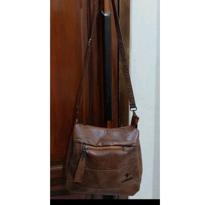 Jual Tas Selempang Merk Sandy Daishu (SALE) | Shopee Indonesia