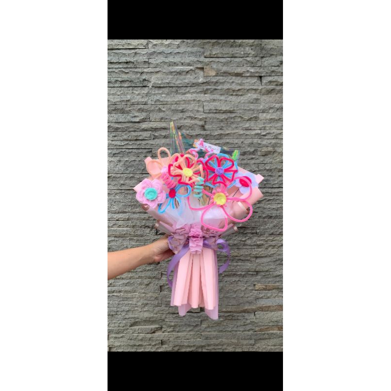 Jual BUKET KAWAT BULU, PIPE CLEANER BOUQET, BUKET WISUDA LUCU, BUKET ...