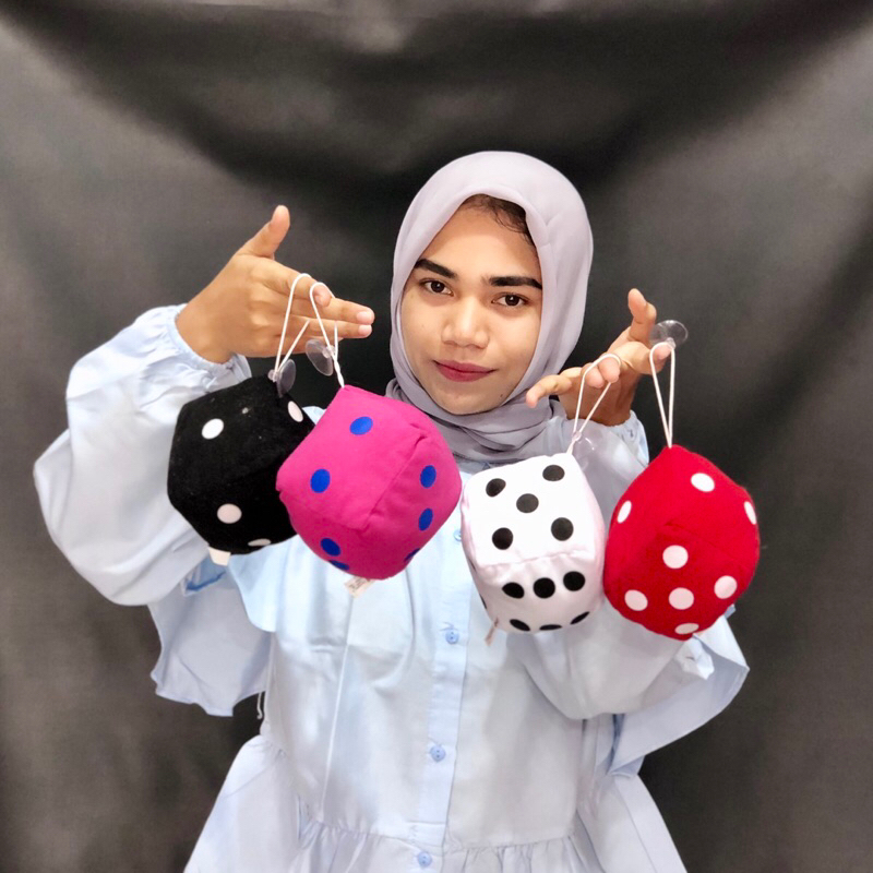 Jual Tempelan kaca Bentuk boneka dadu mini boneka gantungan kunci dadu ...