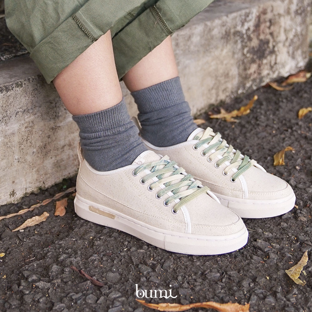 Jual Sepatu Pria Wanita Pijakbumi Saki Sneakers - Soybean White ...