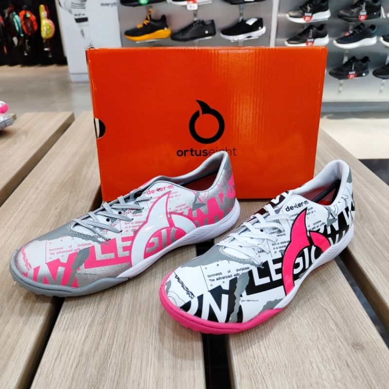 Jual Sepatu Futsal - ORTUSEIGHT Catalyst Legion V4 IN - Silver Black ...