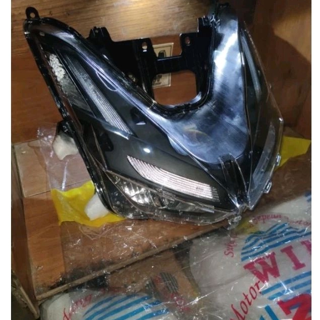 Jual Lampu Depan LED Vario 160 Tahun 2022 Kualitas Original | Shopee ...
