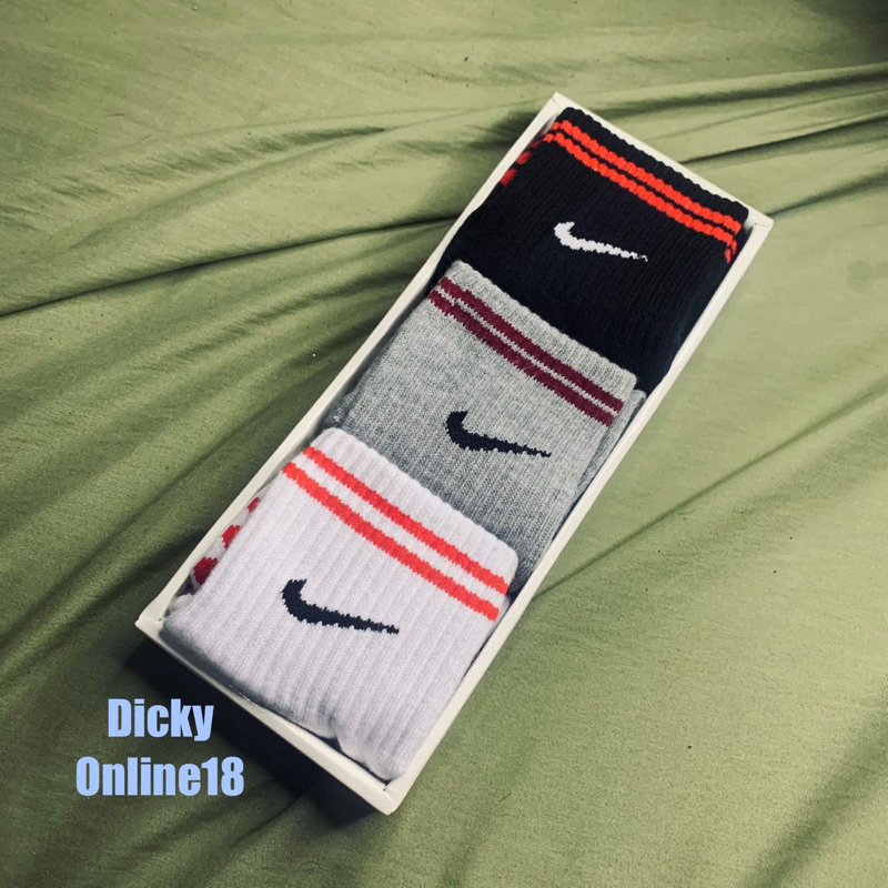 Jual PAKET SATU BOX KAOS KAKI SPORT ISI 3 KEREN KEKINIAN BERKUALITAS ...