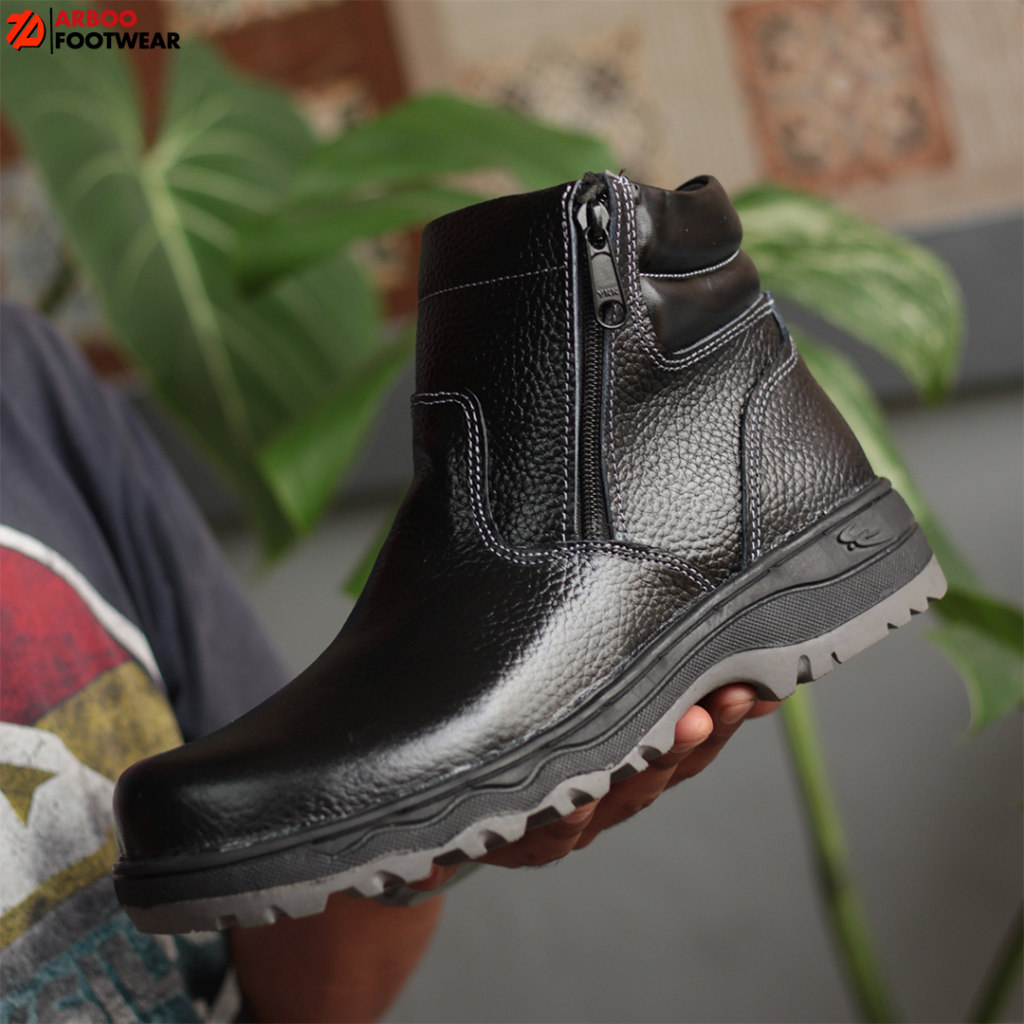 Jual SEPATU SAFETY RESLETING HITAM Sepatu touring safety murah / sepatu ...