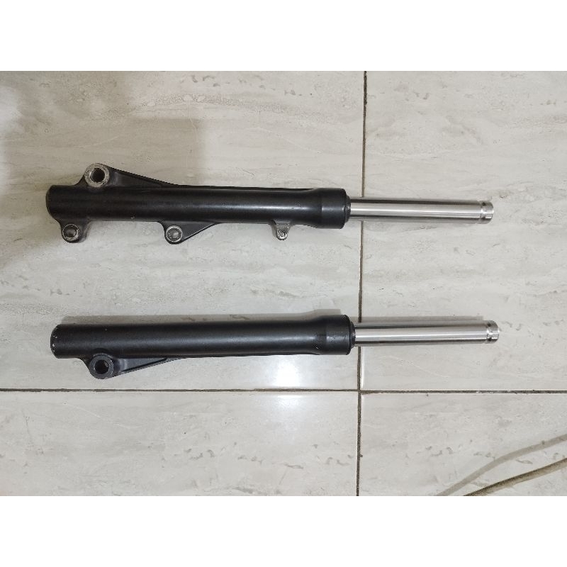 Jual Shockbeker depan Vario 125 old PNP 125/150 LED ,original copotan motor | Shopee Indonesia