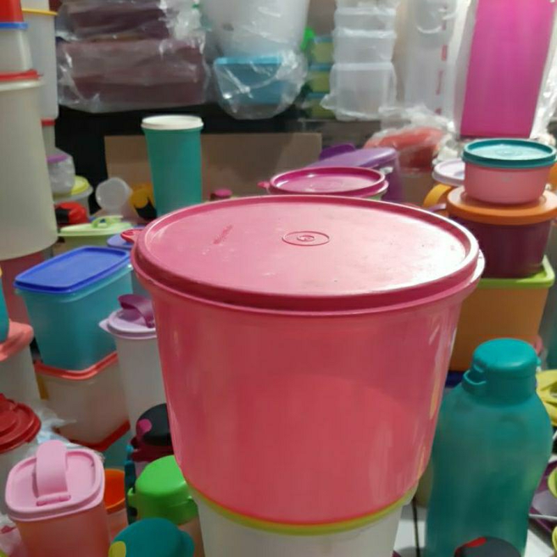 Jual Toples bulat texture tupperware 2,4L Preloved | Shopee Indonesia