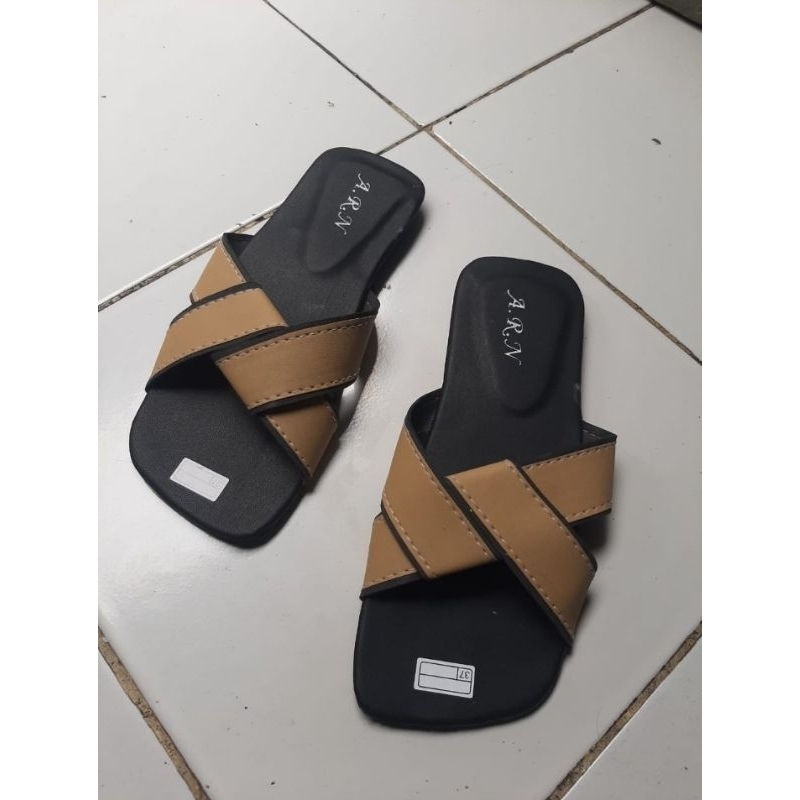 Jual SANDAL TEPLEK WANITA TALI SILANG T52 | Shopee Indonesia