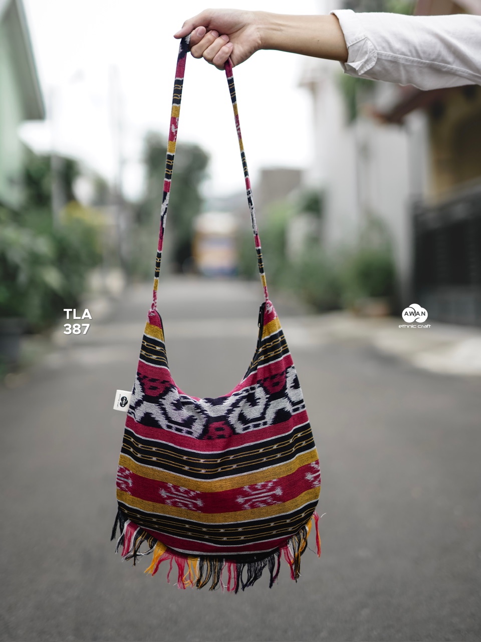 Jual Tas Selempang Etnik Tenun Toraja TLA2 by Awanethniccraft | Shopee ...