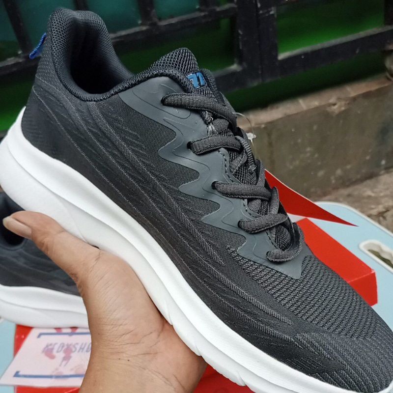 Jual Sepatu Lotto Andromeda dark grey Men running shoes original ...