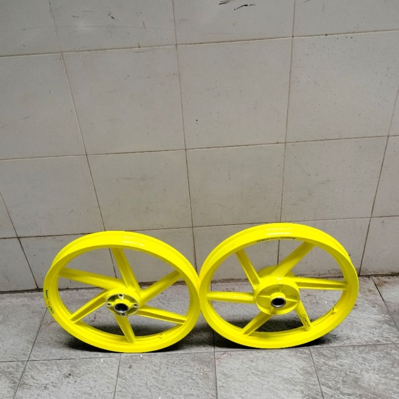 Jual Pelk racing Velg racing Velk racing Yoko F1ZR Vega lama palang 6 ...