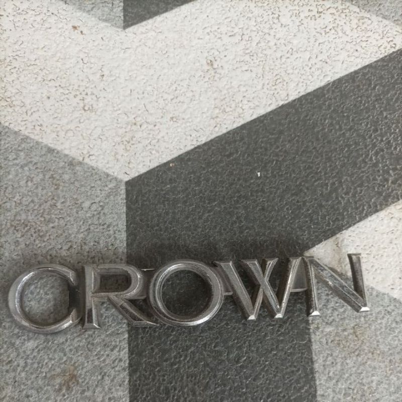 Jual emblem CROWN toyota crown | Shopee Indonesia