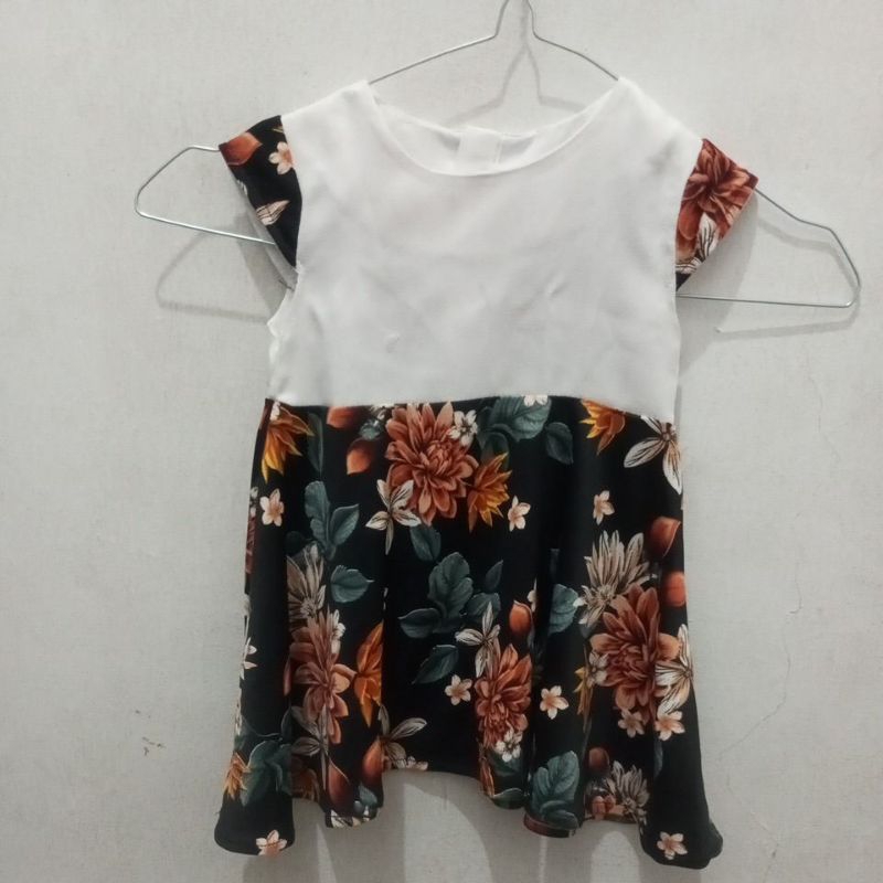 Jual Pre loved/Thrift/Second/Bekas dress bayi motif bunga bahan adem ...