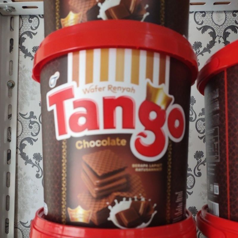 Jual Wafer Renyah Tango Jar Chocolate dan Vanilla 240gr | Shopee Indonesia