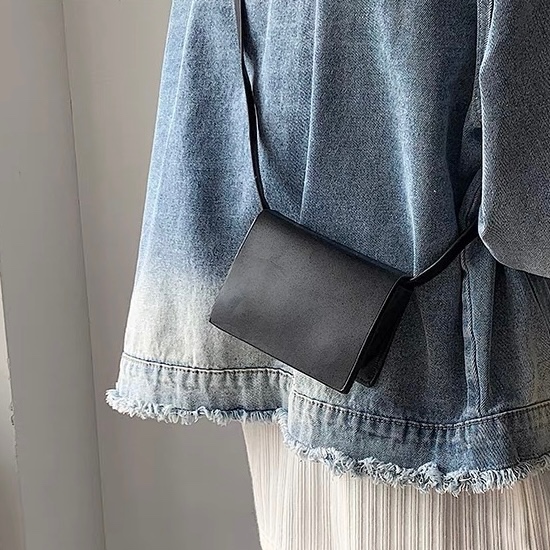 Jual Mini Basic Sling Bag | Shopee Indonesia