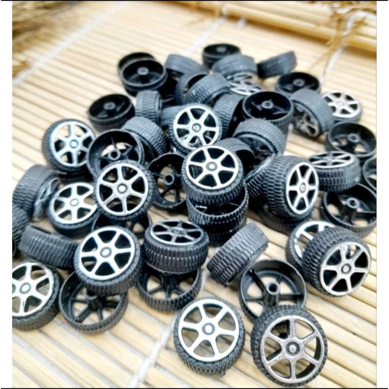 Jual Roda Mobil Mainan Plastik Uk 1,4cm | Shopee Indonesia