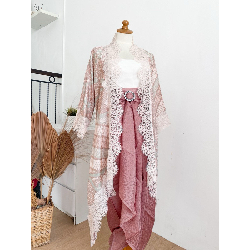 Jual SHARNA — Batik outer lace set (viscose) | Shopee Indonesia