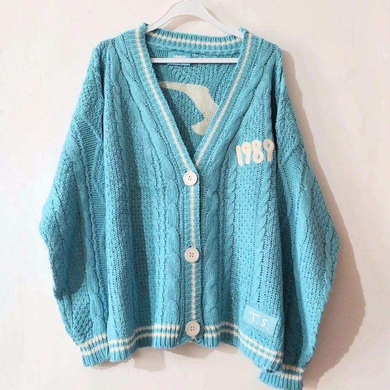 Jual (OFFICIAL) Taylor Swift 1989 Cardigan Merch Merchandise Import CD ...
