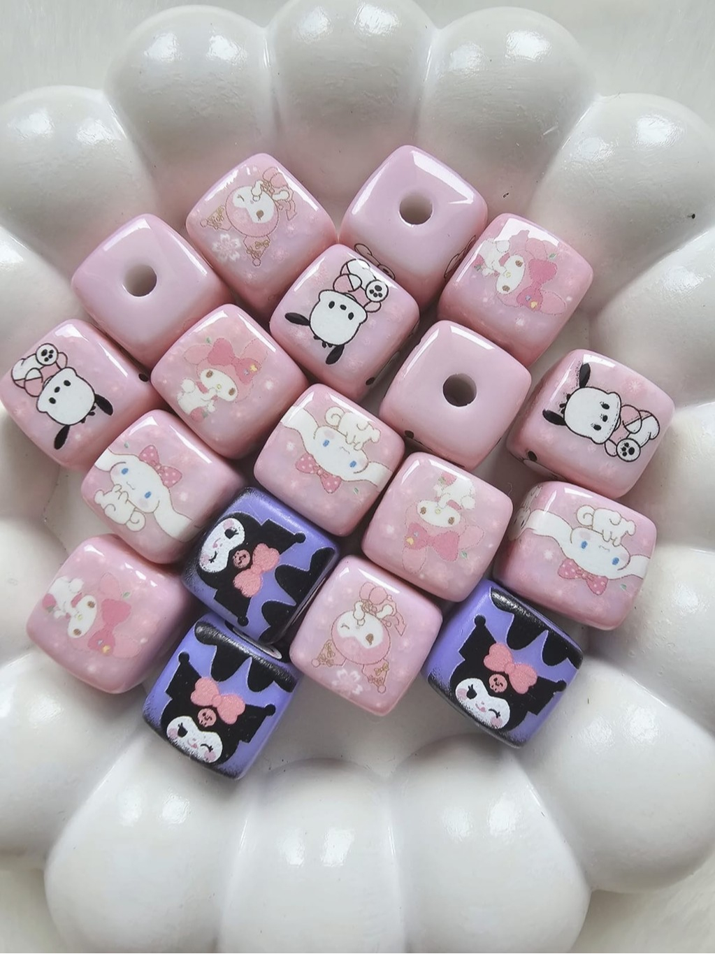 Jual Mote Manik Sanrio Square Kubus Kuromi Melody, Cinamorol Pocha ...