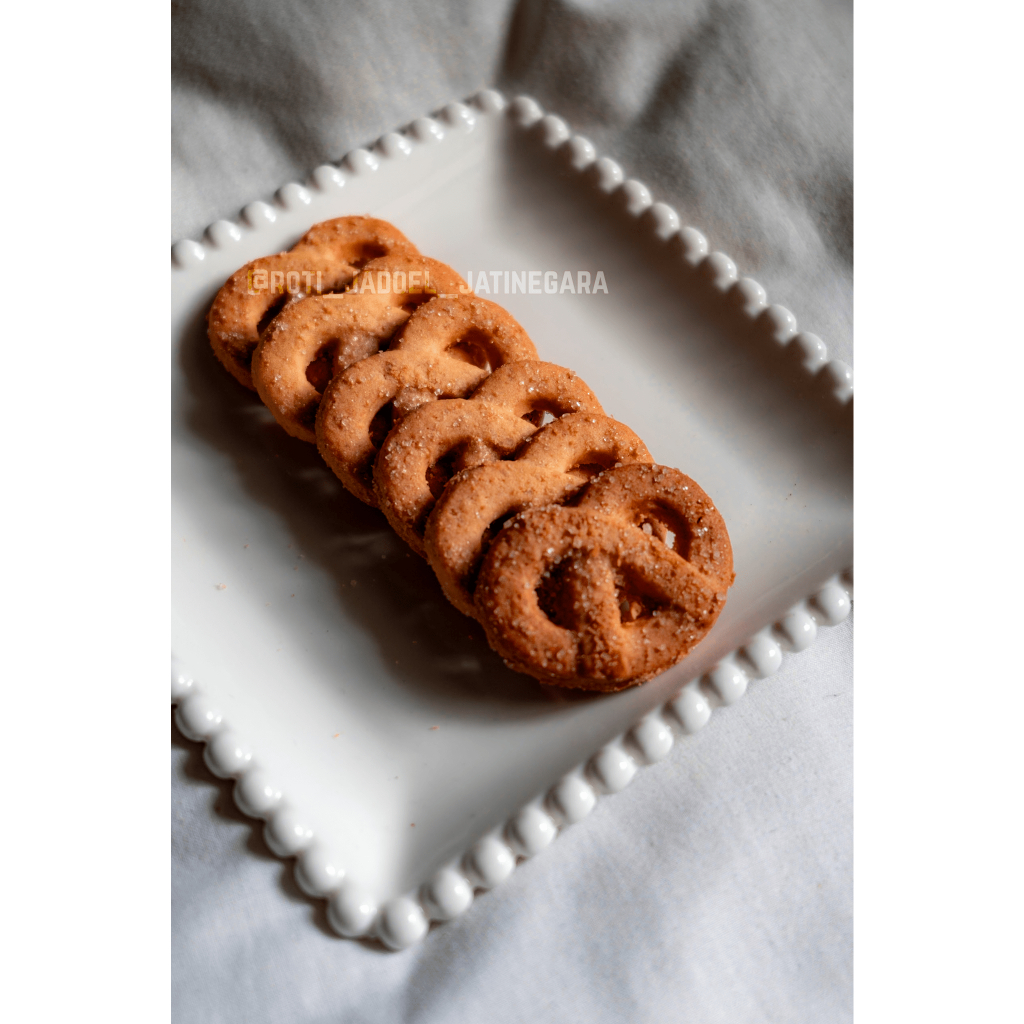Jual Danish (Kaleng 6kg) - Toko Roti Gelora Bakery | Shopee Indonesia