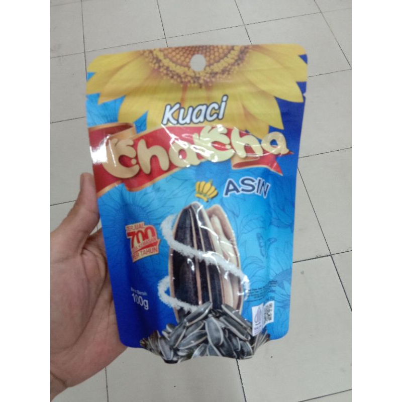 Jual Kuaci Cha Cha 100g original dan asin | Shopee Indonesia