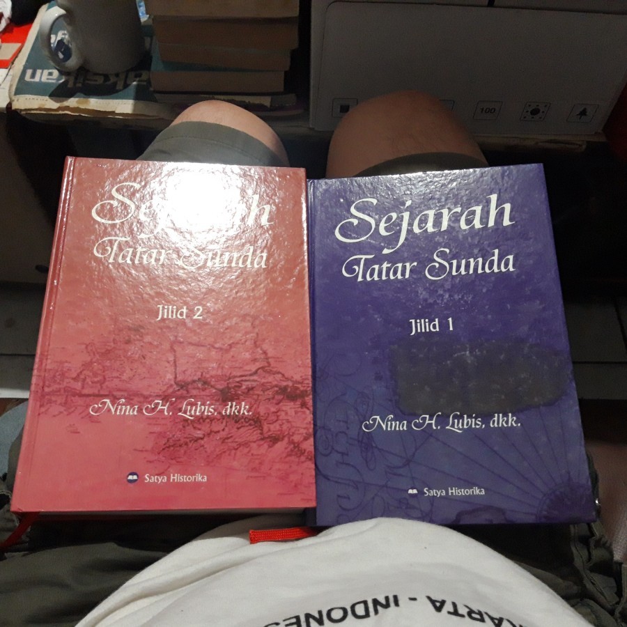 Jual Original Sejarah Tatar Sunda 1 dan 2 - Prof Nina Lubis | Shopee Indonesia