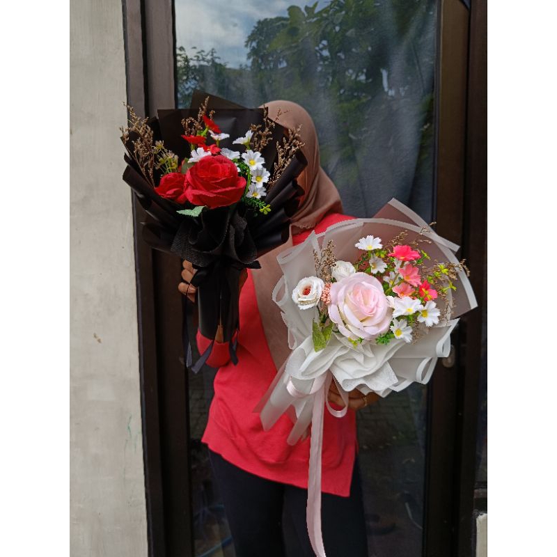 Jual buket bunga mawar palsu artificial Surabaya menerima dadakan ...