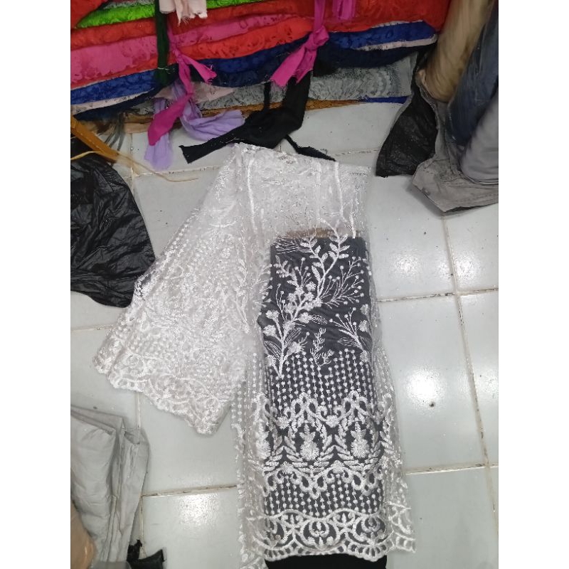 Jual Kain RENDA BROKAT TILE TERBARU ( lebar 1,35m) | Shopee Indonesia