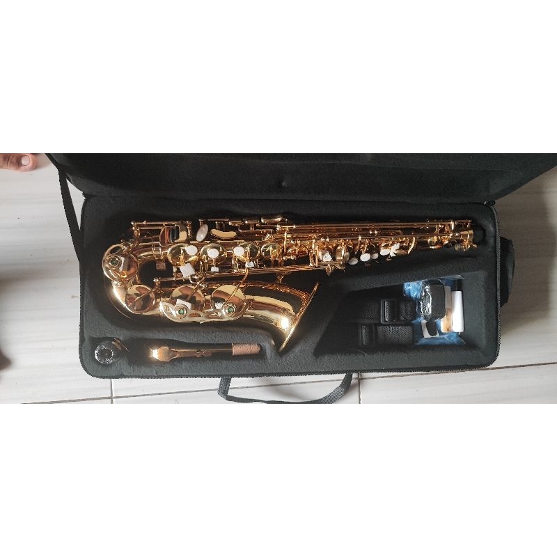 Jual Saxophone alto gold lacquer | Shopee Indonesia