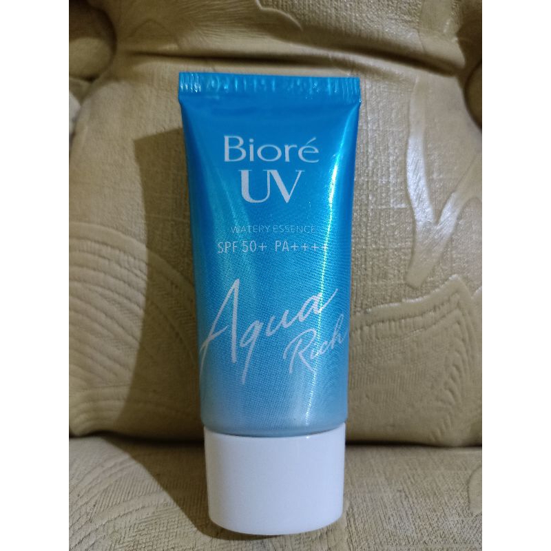 Jual BIORE UV Aqua Rich Sunsreen Watery ESSENCE SPF 50 PA ...