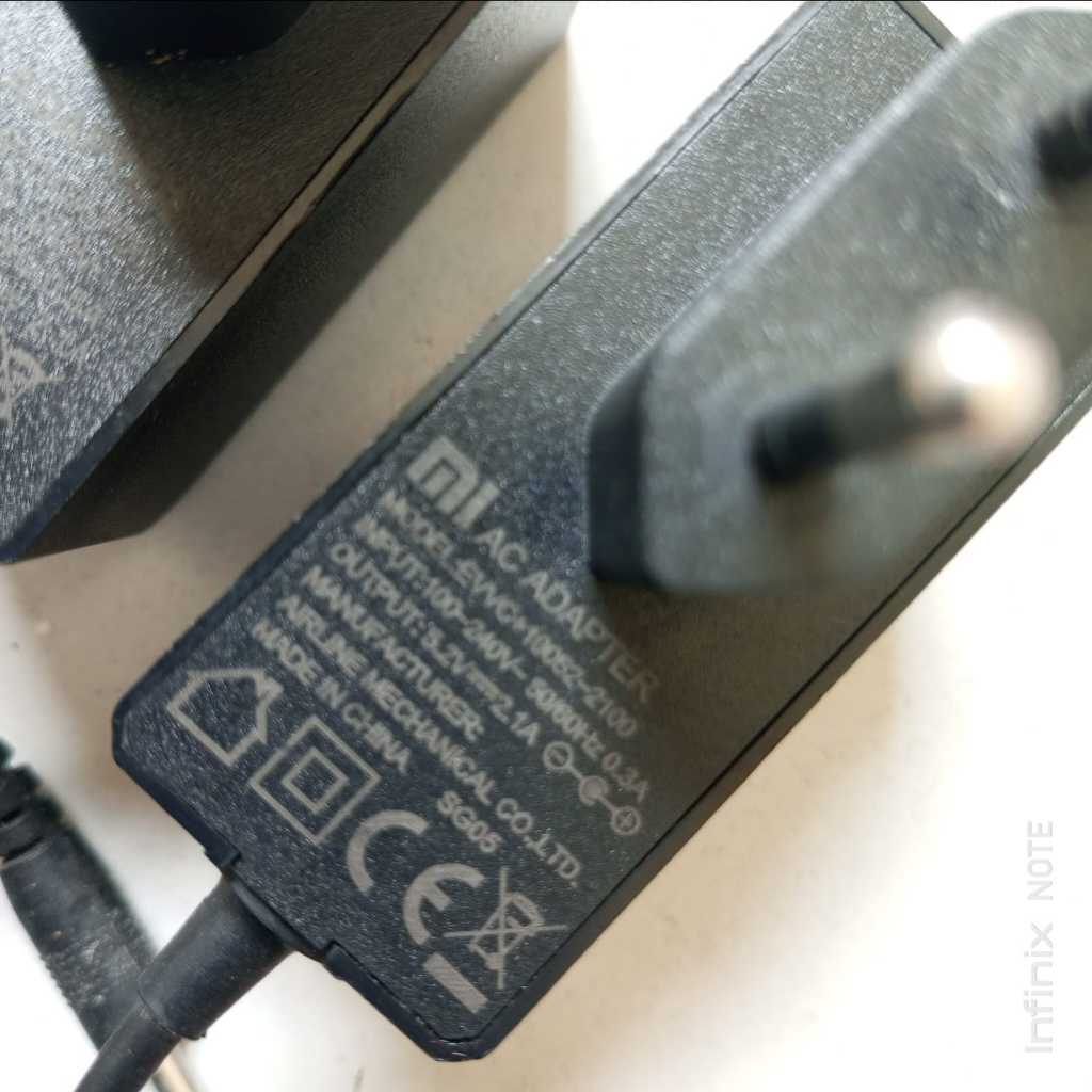 Jual AC ADAPTER 5.2V 2.1A JACK KECIL (BEKAS NORMAL) | Shopee Indonesia