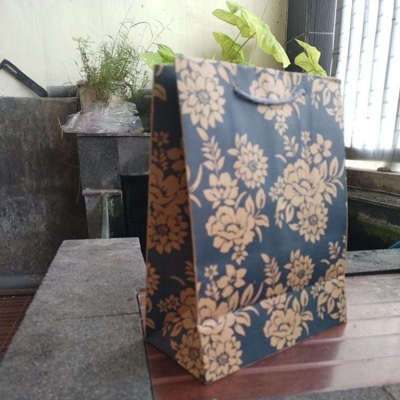 Jual PAPERBAG ukuran R6 20x10x25 Murah Kokoh Berkualitas paper bag tas ...