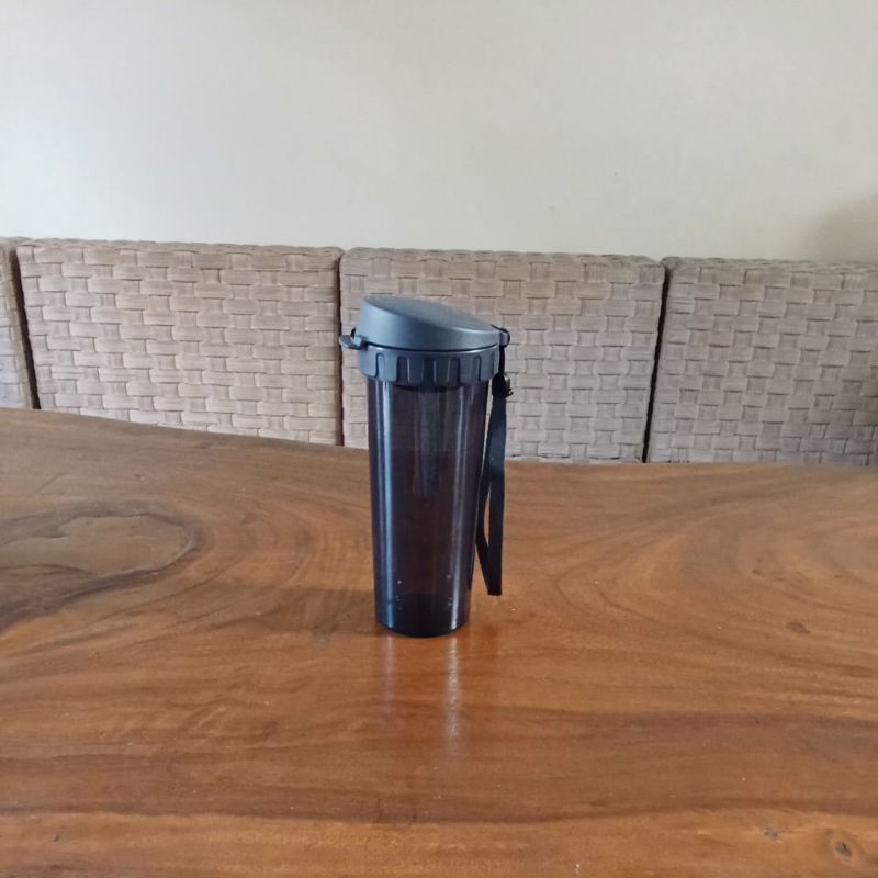 Jual Botol Minum Hitam Tahan Panas Tupperware ukuran 400 ml | Shopee ...