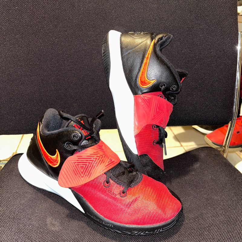 Jual Sepatu Seken Original Kyrie Irving Flytrap 3 | Shopee Indonesia