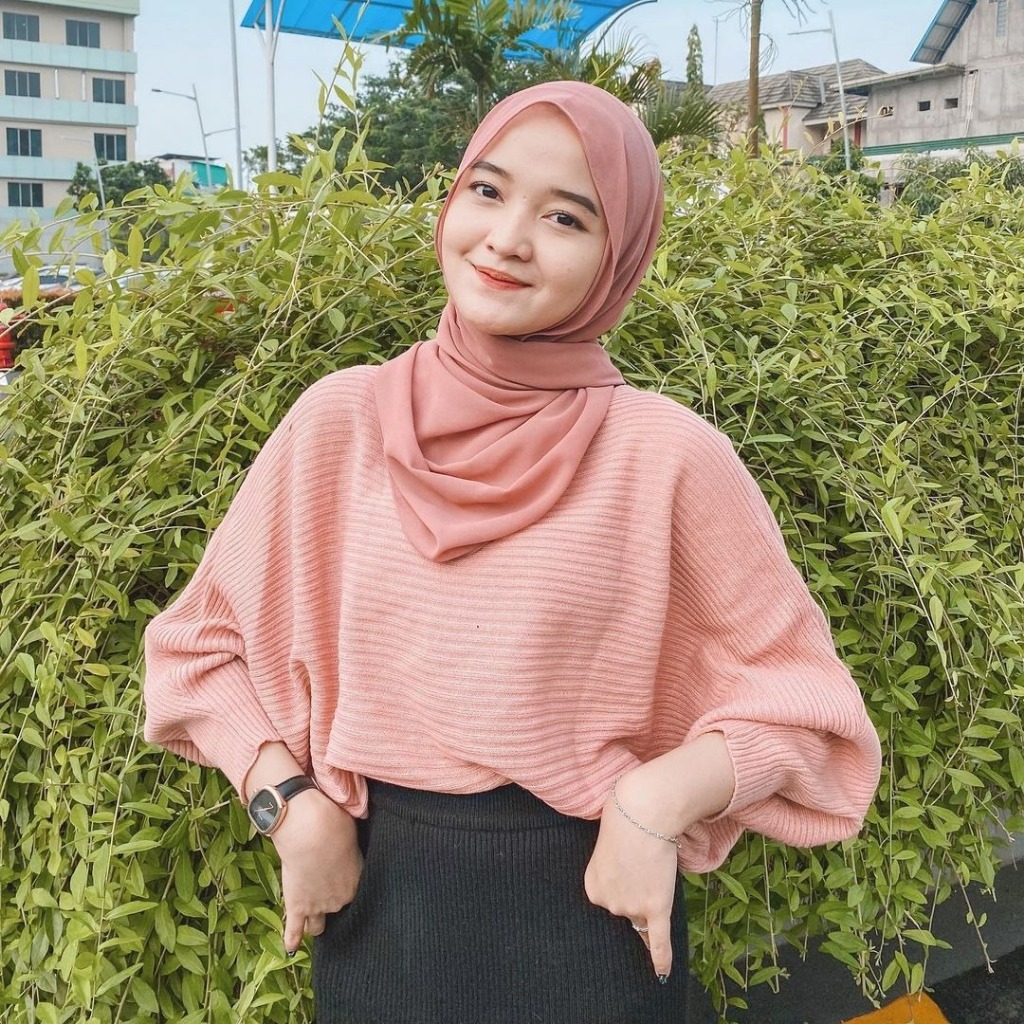 Jual [PREMIUM] Helwa sweater batwing knit // Sweater batwing knit ...