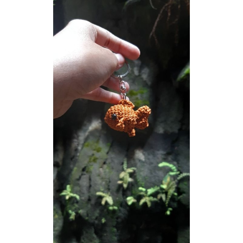 Jual Golden Fish Crochet Keychain | Gantungan Kunci Rajut Ikan Emas ...