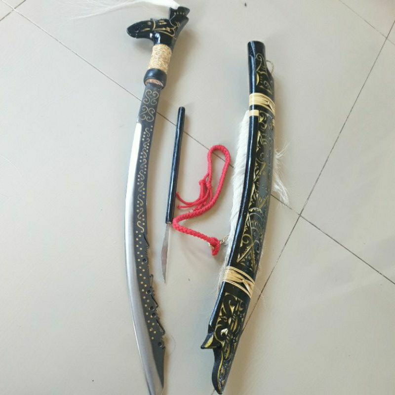 Jual Mandau Jimpol/ lengkung panjang 80 cm warna sarung hitam ukir ...