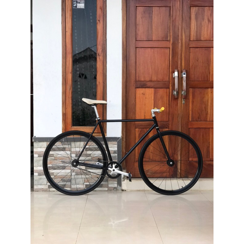Jual Sepeda Fixie Soloist 01 size53/54 datar doltrap | Shopee Indonesia