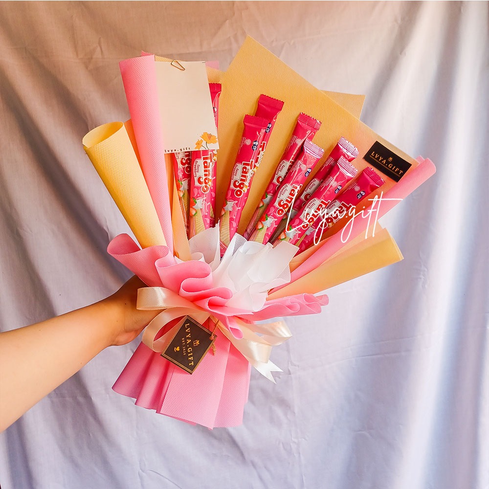 Jual LVYA.GIFT 4211 14 BUKET SNACK TANGO WAFER | Shopee Indonesia