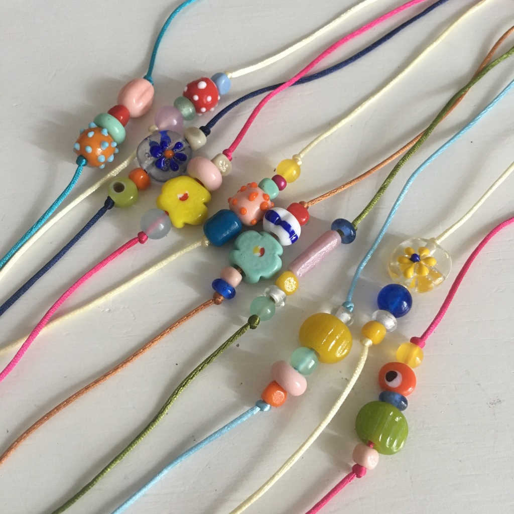 Jual GELANG TALI MANIK-MANIK / GLASS BEADS BRACELET | Shopee Indonesia