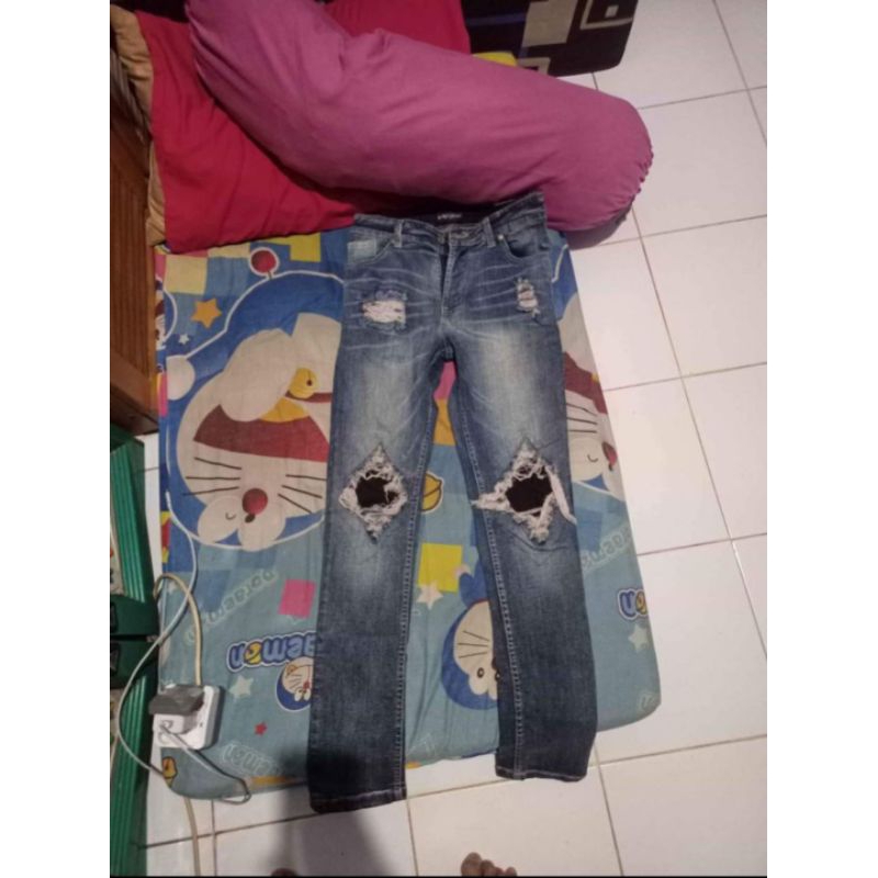 Jual weird jeans | Shopee Indonesia