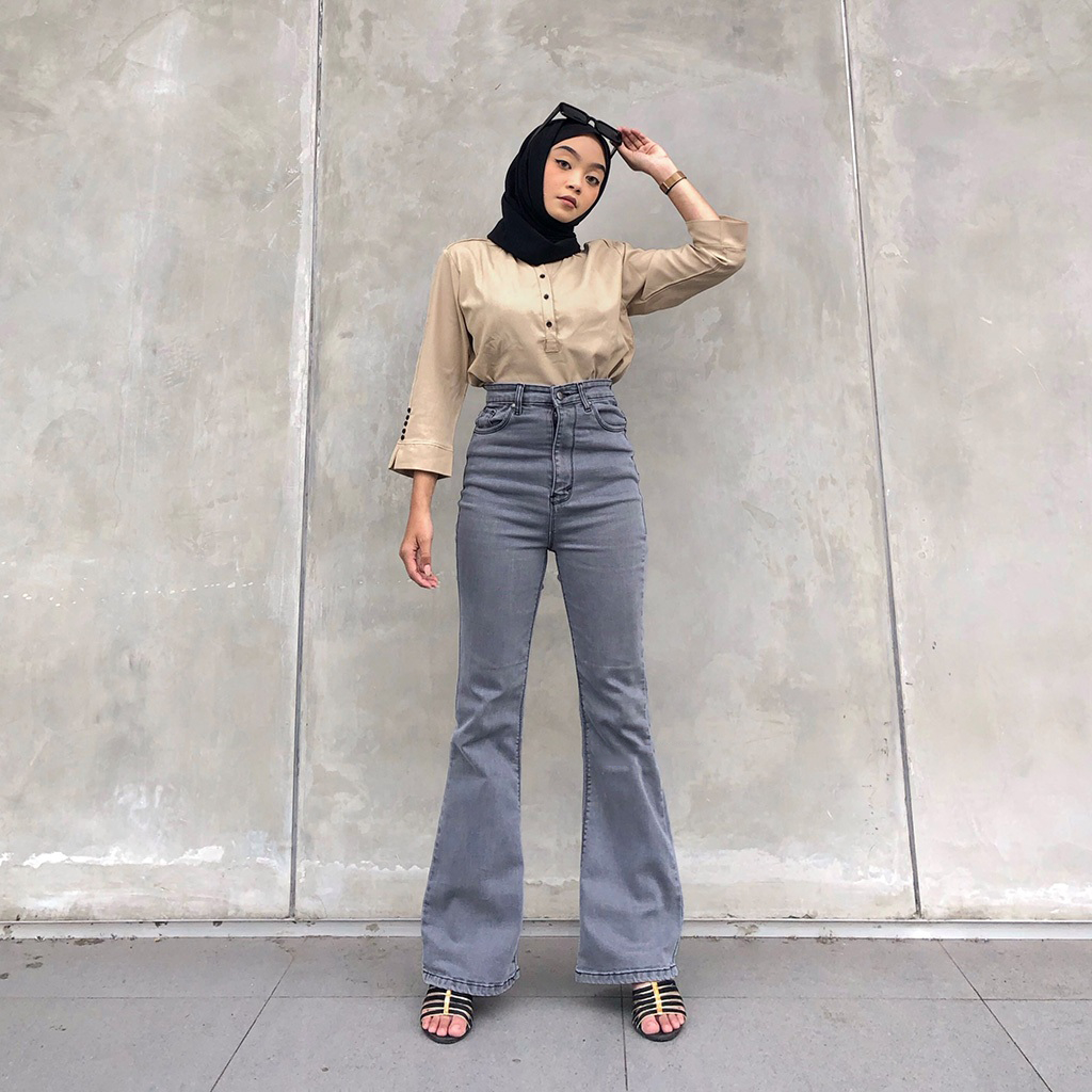 Jual HW Cutbray Jeans Wanita - Highwaist Cutbray Flared - Streetch Premium Quality - Cutbray ...