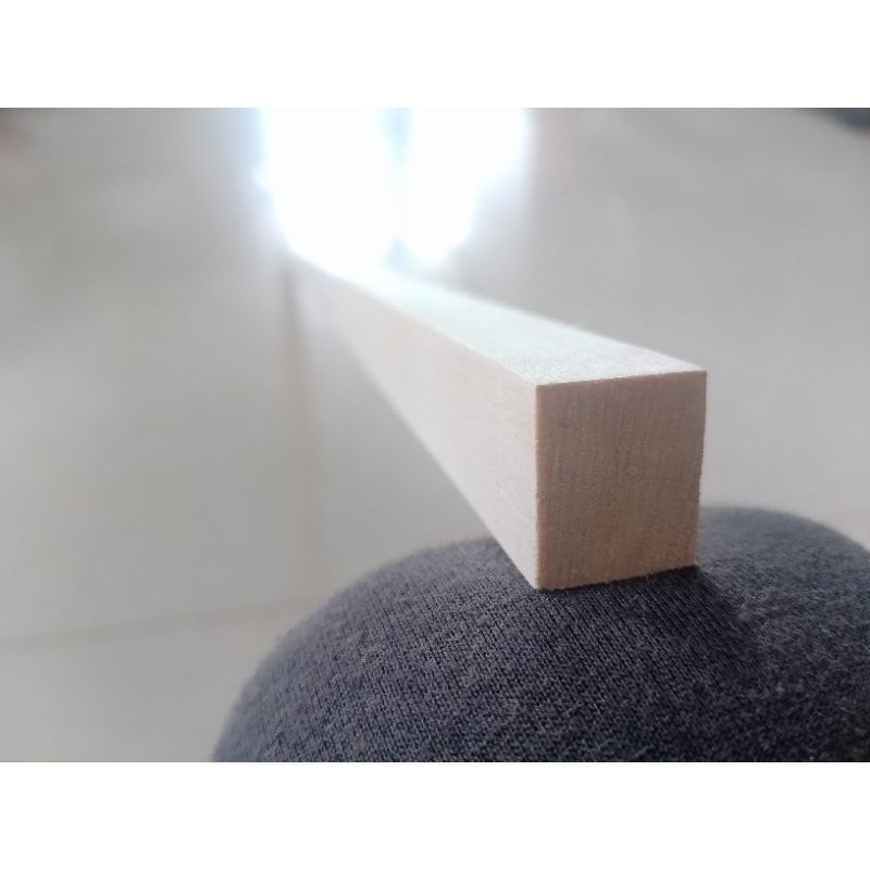 Jual Kayu Reng Halus Dan Serut Ukuran 2 Cm x 2 Cm/Stick Kayu | Shopee ...