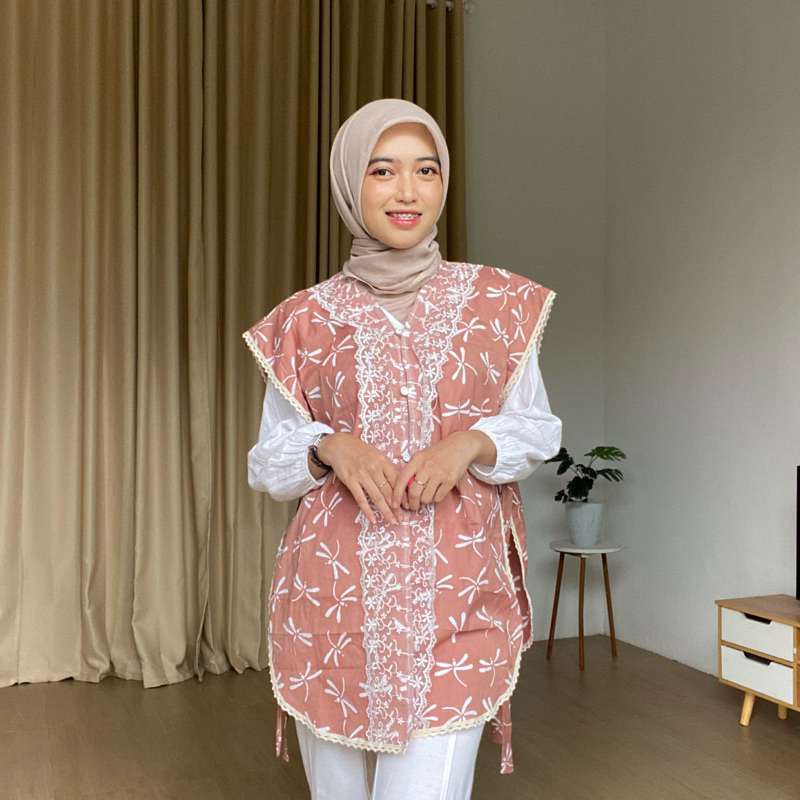 Jual Kayla vest Batik renda / vest kondangan / Vest Batik / Clowy vest ...