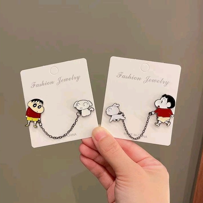 Jual PO ENAMEL PIN SHINCHAN WITH SHIRO | Shopee Indonesia