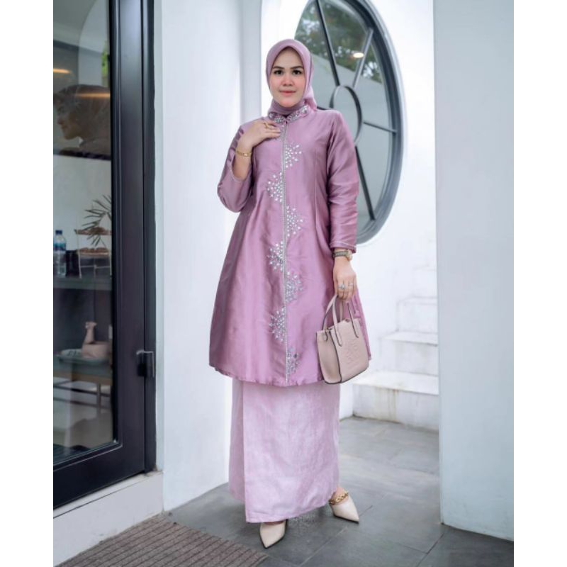 Jual Setelan kebaya Tafeta Payet - Baju kurung - Kebaya Modern - Tunik Tafeta - Baju Melayu ...