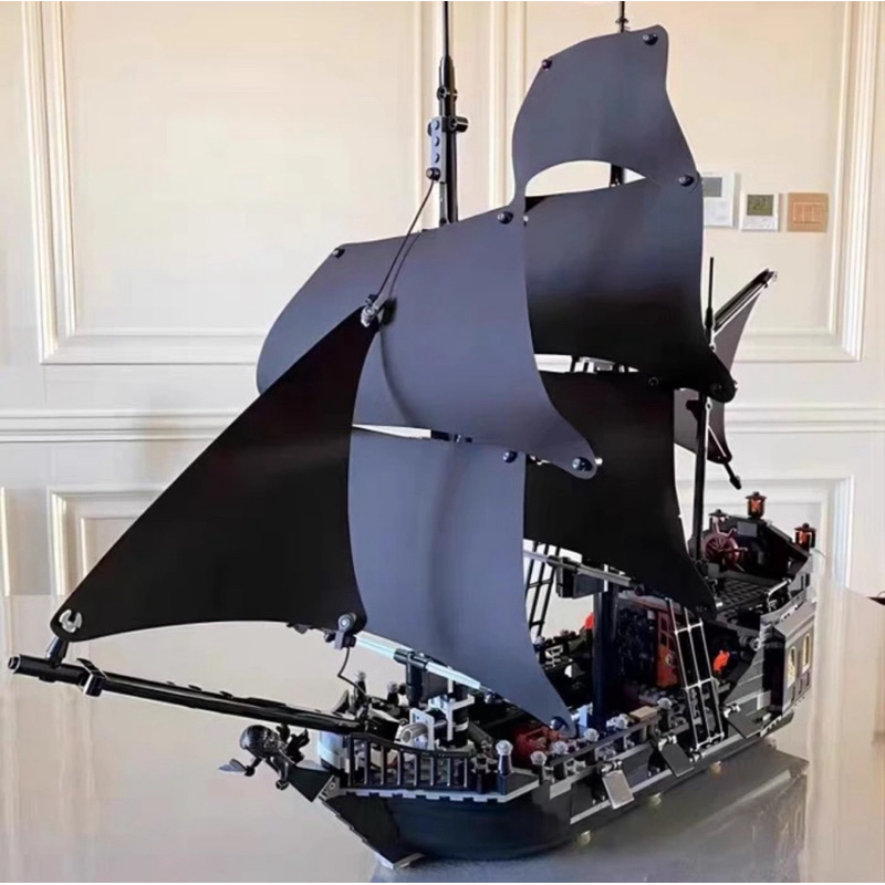 Jual Pirates of the Caribbean ship Silent Mary Black Pearl movie series ...